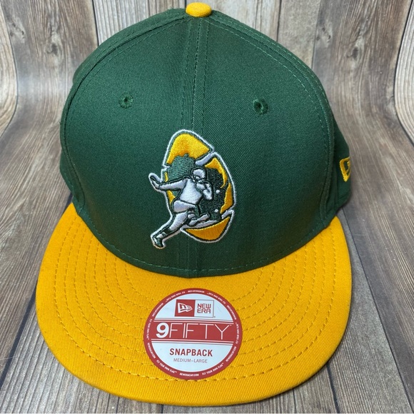 Mitchell & Ness | Accessories | Mitchell Ness 9fifty Snap Green Bay ...